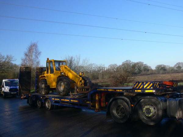 Self loading & Unloading with own Forklifts & Telehandlers - Truck and ...